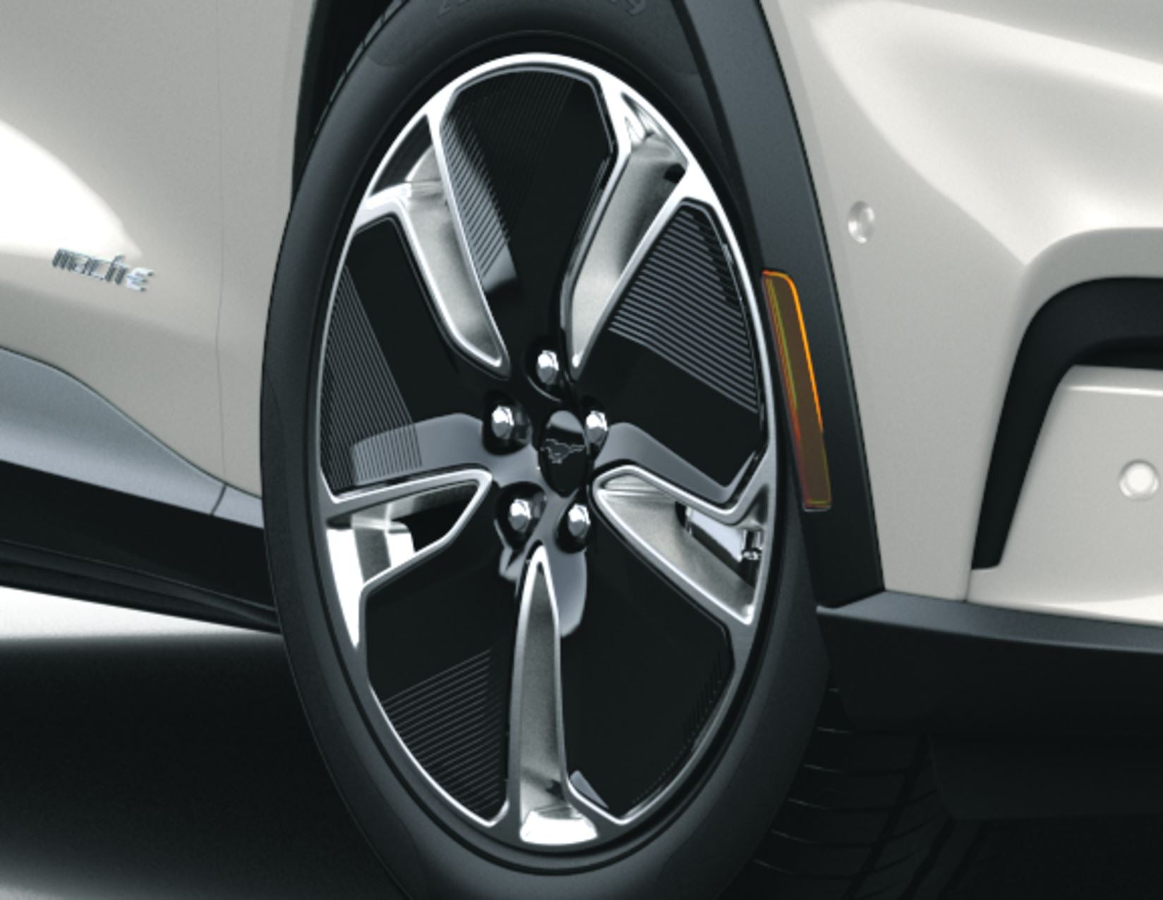 MUSTANG MACH-E FROM 07/2020 AERO WHEEL COVER 19" – Ford Online Shop UK