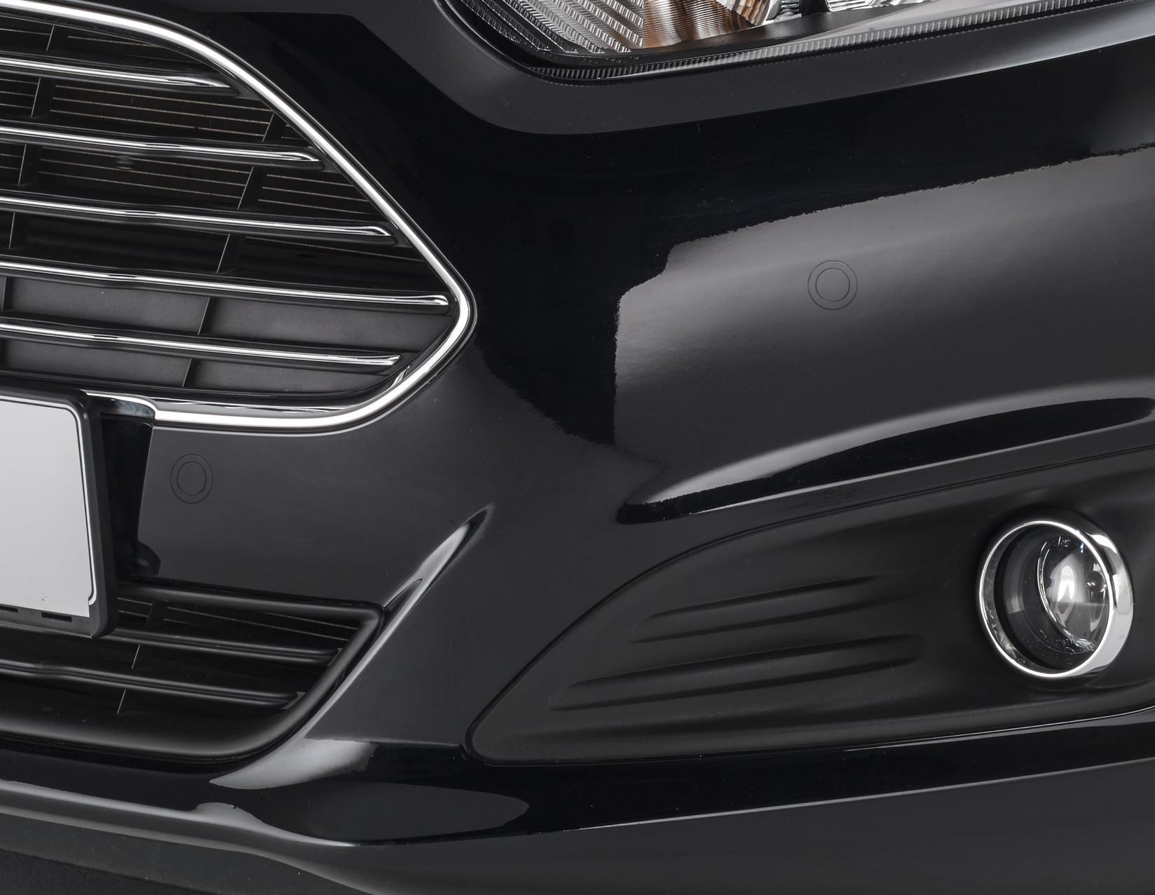 FIESTA XVISION (SCC)* PARKING DISTANCE SENSORS WITH FITTING 11/2012 ...